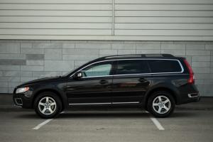 Melns Volvo XC70 2011 Rīga, ar dzinēja tilpumu 2.40 L un nobraukumu 244 tūkst. km par 9390 €, foto 3 vietnē AUTOMOTO.COM.LV