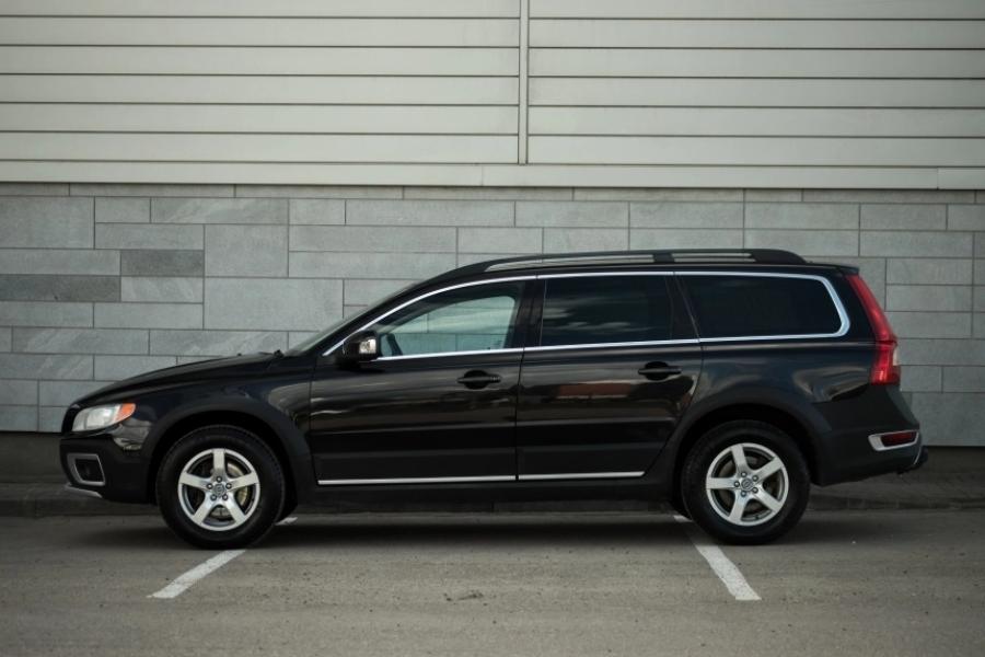 Melns Volvo XC70 2011 Rīga, ar dzinēja tilpumu 2.40 L un nobraukumu 244 tūkst. km par 9390 €, foto 3 vietnē AUTOMOTO.COM.LV