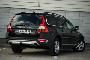 Melns Volvo XC70 2011 Rīga, ar dzinēja tilpumu 2.40 L un nobraukumu 244 tūkst. km par 9390 €, foto 4 vietnē AUTOMOTO.COM.LV