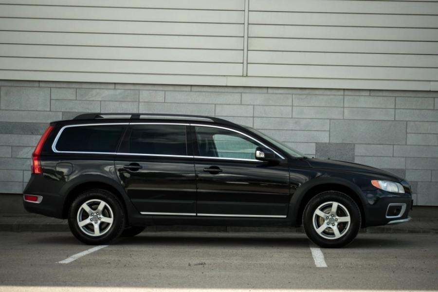 Melns Volvo XC70 2011 Rīga, ar dzinēja tilpumu 2.40 L un nobraukumu 244 tūkst. km par 9390 €, foto 7 vietnē AUTOMOTO.COM.LV