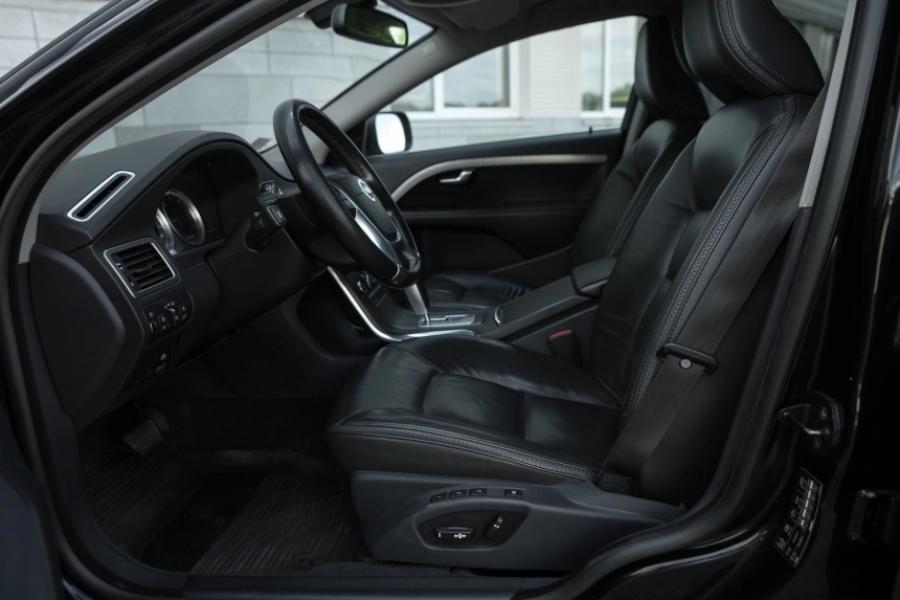 Melns Volvo XC70 2011 Rīga, ar dzinēja tilpumu 2.40 L un nobraukumu 244 tūkst. km par 9390 €, foto 11 vietnē AUTOMOTO.COM.LV