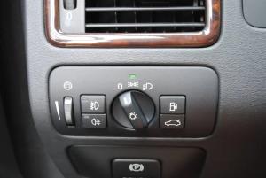 Black Volvo XC70 2011 in Riga, with an engine capacity of 2.40 L and mileage of 303 thousand km for 7490 €, photo 21 on AUTOMOTO.COM.LV