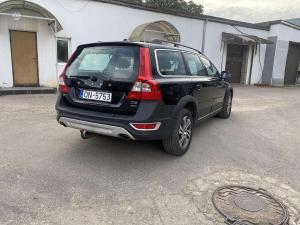 Black Volvo XC70 2011 in Riga, with an engine capacity of 2.40 L and mileage of 292 thousand km for 8200 €, photo 4 on AUTOMOTO.COM.LV