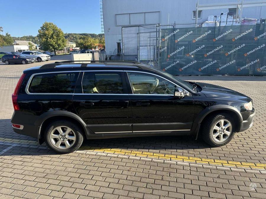 Melns Volvo XC70 2011 Kauņa, ar dzinēja tilpumu 2.40 L un nobraukumu 359 tūkst. km par 4999 €, foto 7 vietnē AUTOMOTO.COM.LV