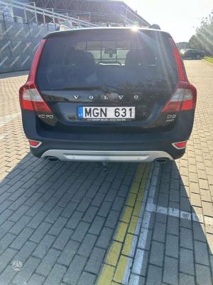 Melns Volvo XC70 2011 Kauņa, ar dzinēja tilpumu 2.40 L un nobraukumu 359 tūkst. km par 4999 €, foto 8 vietnē AUTOMOTO.COM.LV