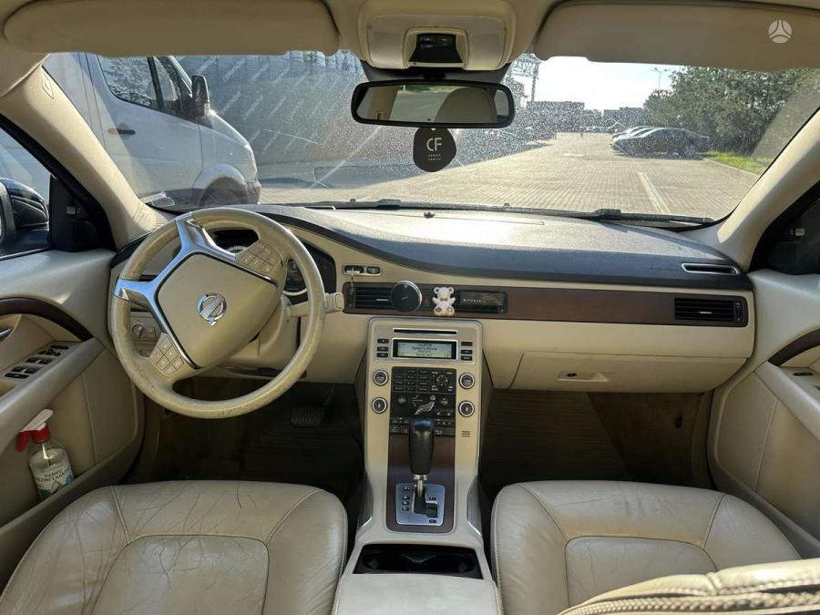Melns Volvo XC70 2011 Kauņa, ar dzinēja tilpumu 2.40 L un nobraukumu 359 tūkst. km par 4999 €, foto 10 vietnē AUTOMOTO.COM.LV