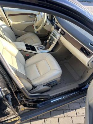 Melns Volvo XC70 2011 Kauņa, ar dzinēja tilpumu 2.40 L un nobraukumu 359 tūkst. km par 4999 €, foto 11 vietnē AUTOMOTO.COM.LV