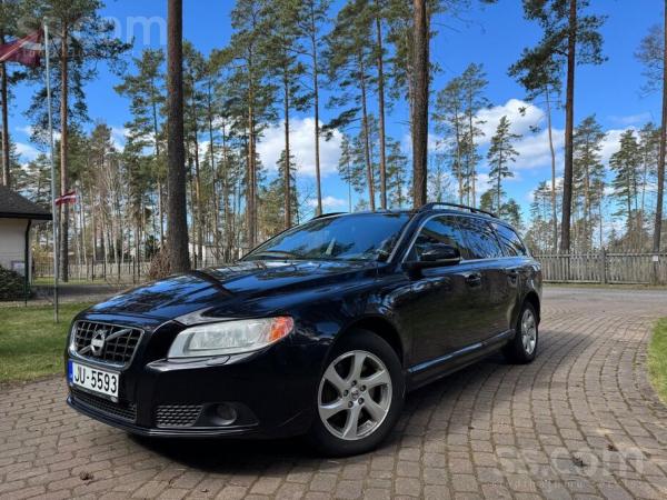 Black Volvo XC70 2012 in Riga, with an engine capacity of 2.00 L and mileage of 320 thousand km for 5200 €, photo 1 on AUTOMOTO.COM.LV