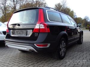 Black Volvo XC70 2012 in Riga, with an engine capacity of 2.40 L and mileage of 244 thousand km for 11800 €, photo 3 on AUTOMOTO.COM.LV