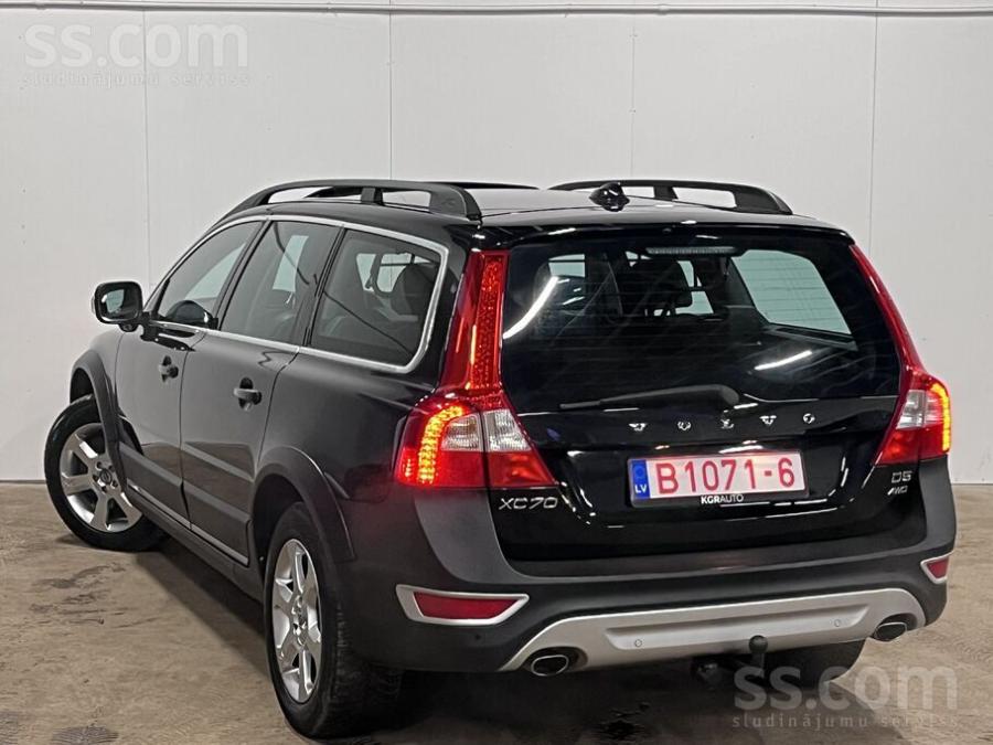 Melns Volvo XC70 2012 Jūrmala, ar dzinēja tilpumu 2.40 L un nobraukumu 0 tūkst. km par 9850 €, foto 4 vietnē AUTOMOTO.COM.LV