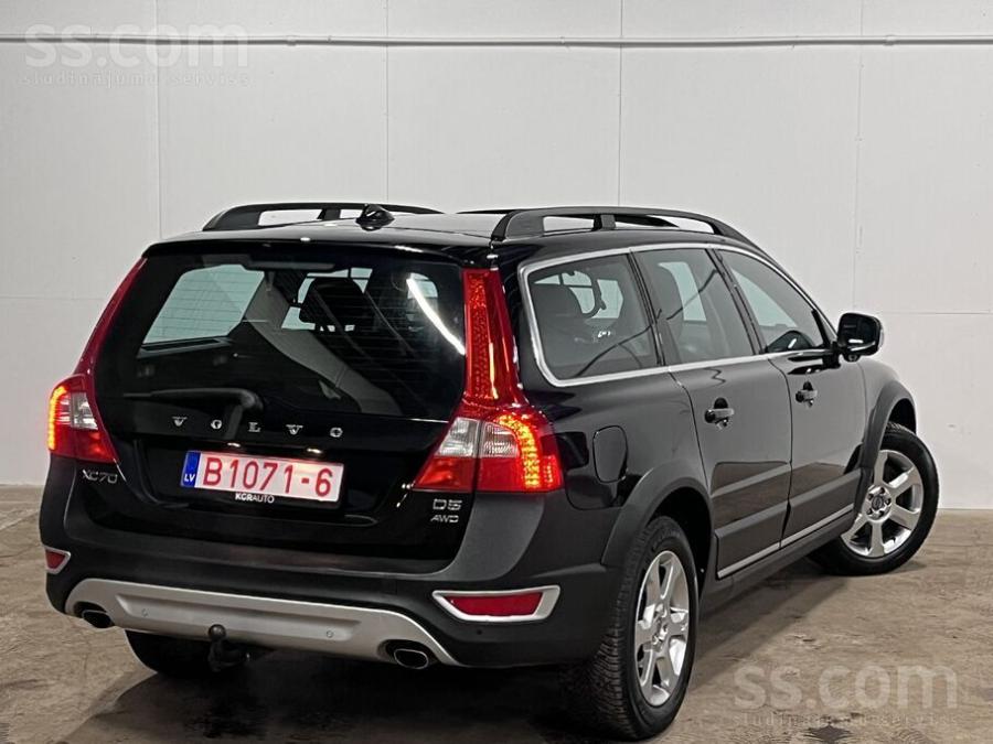 Melns Volvo XC70 2012 Jūrmala, ar dzinēja tilpumu 2.40 L un nobraukumu 0 tūkst. km par 9850 €, foto 5 vietnē AUTOMOTO.COM.LV