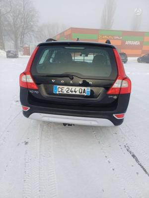 Black Volvo XC70 2012 in Klaipeda, with an engine capacity of 2.00 L and mileage of 275 thousand km for 6200 €, photo 3 on AUTOMOTO.COM.LV
