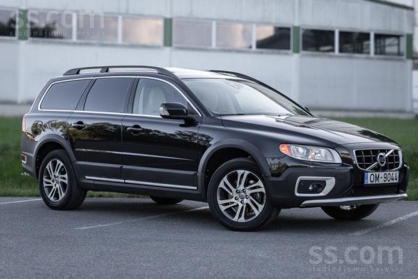 Melns Volvo XC70 2012 Tukums, ar dzinēja tilpumu 2.00 L un nobraukumu 248 tūkst. km par 8990 €, foto 5 vietnē AUTOMOTO.COM.LV