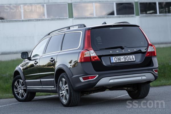 Melns Volvo XC70 2012 Tukums, ar dzinēja tilpumu 2.00 L un nobraukumu 248 tūkst. km par 8990 €, foto 7 vietnē AUTOMOTO.COM.LV