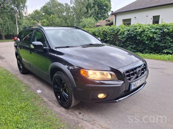 Melns Volvo XC70 2012 Rīga, ar dzinēja tilpumu 3.20 L un nobraukumu 341 tūkst. km par 4500 €, foto 3 vietnē AUTOMOTO.COM.LV