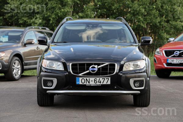 Black Volvo XC70 2012 in Jelgava, with an engine capacity of 2.00 L and mileage of 0 thousand km for 9850 €, photo 2 on AUTOMOTO.COM.LV