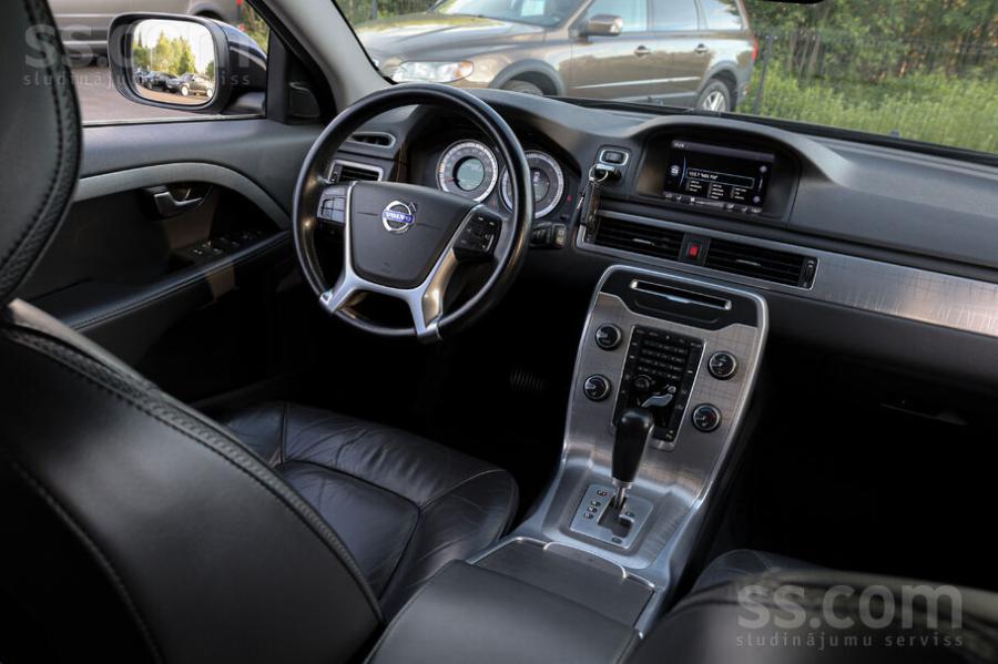 Melns Volvo XC70 2012 Jelgava, ar dzinēja tilpumu 2.00 L un nobraukumu 0 tūkst. km par 9850 €, foto 14 vietnē AUTOMOTO.COM.LV