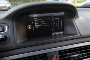 Melns Volvo XC70 2012 Jelgava, ar dzinēja tilpumu 2.00 L un nobraukumu 0 tūkst. km par 9850 €, foto 17 vietnē AUTOMOTO.COM.LV