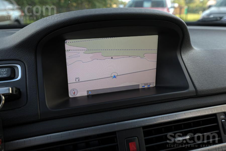 Melns Volvo XC70 2012 Jelgava, ar dzinēja tilpumu 2.00 L un nobraukumu 0 tūkst. km par 9850 €, foto 18 vietnē AUTOMOTO.COM.LV