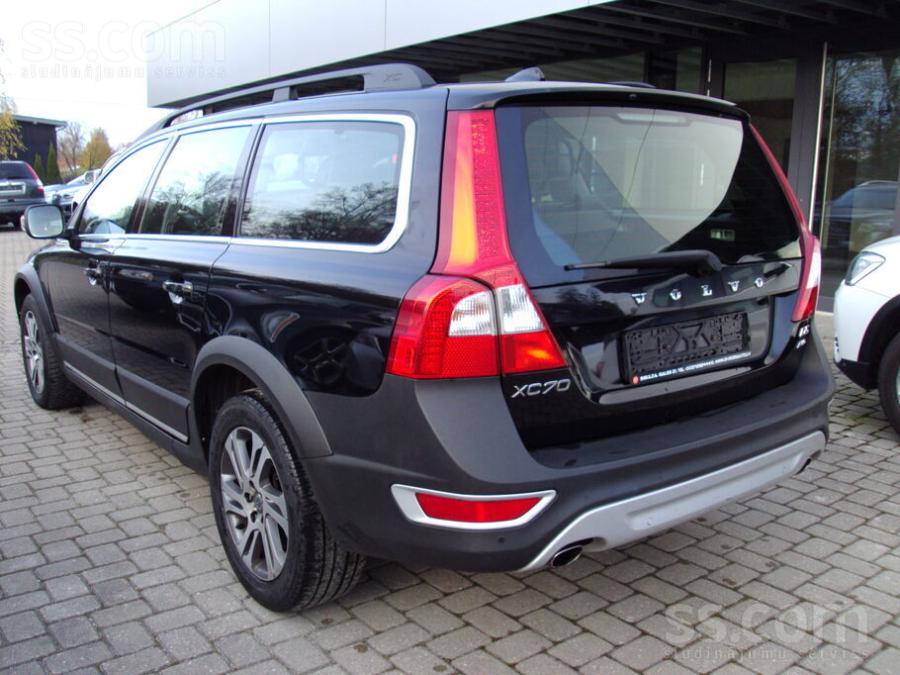 Melns Volvo XC70 2012 Rīga, ar dzinēja tilpumu 2.40 L un nobraukumu 244 tūkst. km par 9700 €, foto 3 vietnē AUTOMOTO.COM.LV