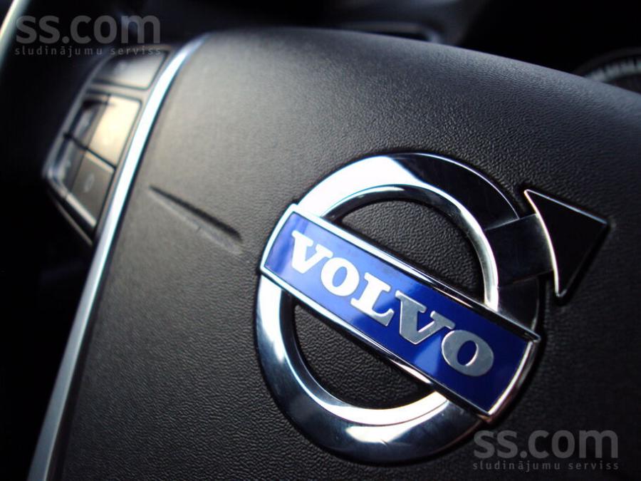 Melns Volvo XC70 2012 Rīga, ar dzinēja tilpumu 2.40 L un nobraukumu 244 tūkst. km par 9700 €, foto 9 vietnē AUTOMOTO.COM.LV