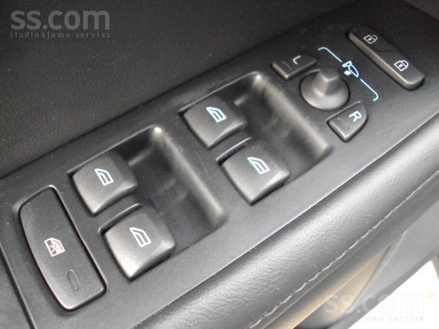 Melns Volvo XC70 2012 Rīga, ar dzinēja tilpumu 2.40 L un nobraukumu 244 tūkst. km par 9700 €, foto 11 vietnē AUTOMOTO.COM.LV