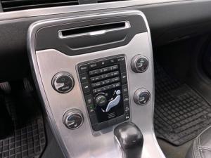 Melns Volvo XC70 2012 Rīga, ar dzinēja tilpumu 2.40 L un nobraukumu 399 tūkst. km par 9250 €, foto 10 vietnē AUTOMOTO.COM.LV