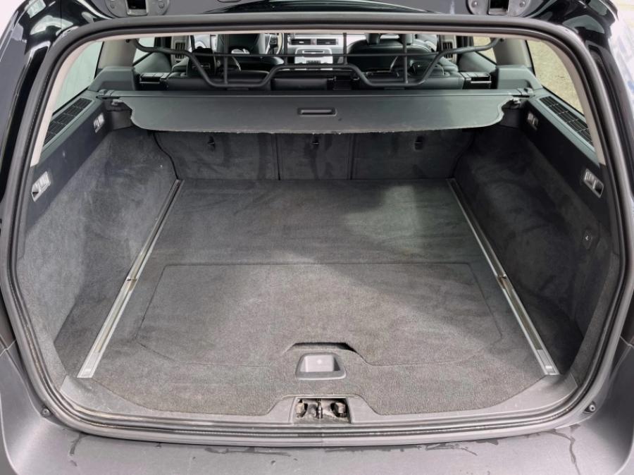 Melns Volvo XC70 2012 Rīga, ar dzinēja tilpumu 2.40 L un nobraukumu 399 tūkst. km par 9250 €, foto 16 vietnē AUTOMOTO.COM.LV