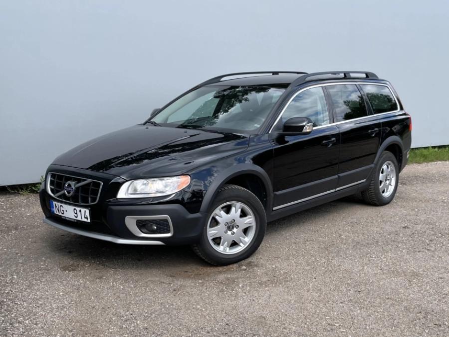 Melns Volvo XC70 2012 Rīga, ar dzinēja tilpumu 2.40 L un nobraukumu 399 tūkst. km par 9250 €, foto 1 vietnē AUTOMOTO.COM.LV
