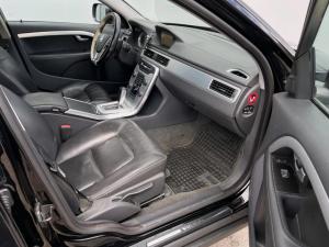Melns Volvo XC70 2012 Rīga, ar dzinēja tilpumu 2.40 L un nobraukumu 399 tūkst. km par 9250 €, foto 7 vietnē AUTOMOTO.COM.LV