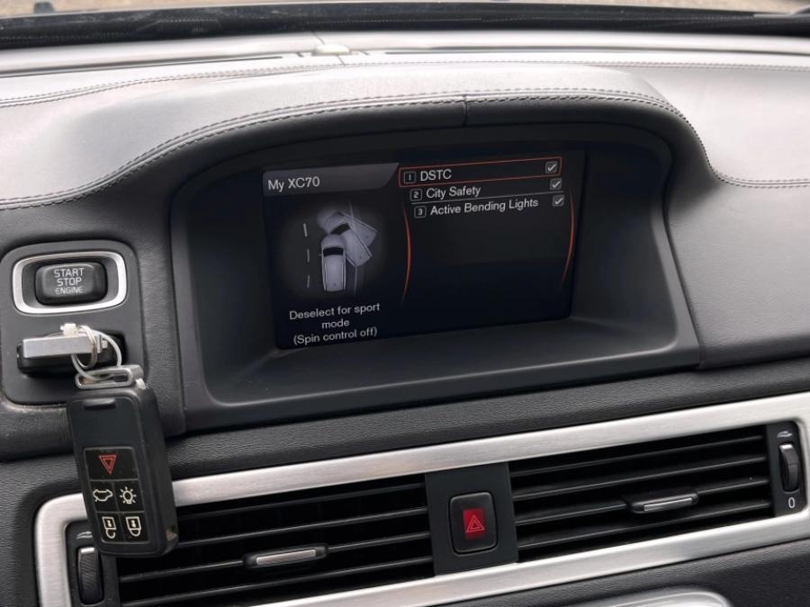 Melns Volvo XC70 2012 Rīga, ar dzinēja tilpumu 2.40 L un nobraukumu 399 tūkst. km par 9250 €, foto 11 vietnē AUTOMOTO.COM.LV