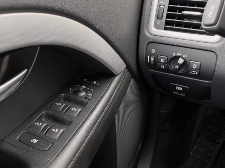 Melns Volvo XC70 2012 Rīga, ar dzinēja tilpumu 2.40 L un nobraukumu 399 tūkst. km par 9250 €, foto 14 vietnē AUTOMOTO.COM.LV