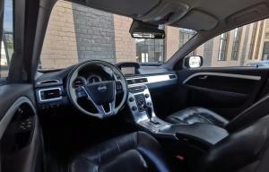 Black Volvo XC70 2012 in Riga, with an engine capacity of 2.40 L and mileage of 400 thousand km for 9390 €, photo 7 on AUTOMOTO.COM.LV