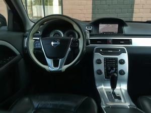 Black Volvo XC70 2012 in Riga, with an engine capacity of 2.40 L and mileage of 400 thousand km for 9390 €, photo 11 on AUTOMOTO.COM.LV