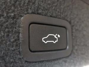 Black Volvo XC70 2012 in Riga, with an engine capacity of 2.40 L and mileage of 400 thousand km for 9390 €, photo 19 on AUTOMOTO.COM.LV