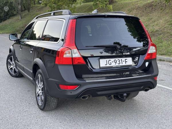 Melns Volvo XC70 2012 Jonava, ar dzinēja tilpumu 2.40 L un nobraukumu 333 tūkst. km par 11500 €, foto 7 vietnē AUTOMOTO.COM.LV