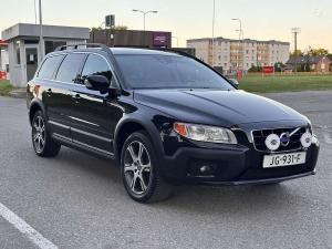 Black Volvo XC70 2012 in Jonava, with an engine capacity of 2.40 L and mileage of 333 thousand km for 11500 €, photo 15 on AUTOMOTO.COM.LV