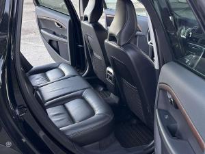 Black Volvo XC70 2012 in Jonava, with an engine capacity of 2.40 L and mileage of 333 thousand km for 11500 €, photo 35 on AUTOMOTO.COM.LV
