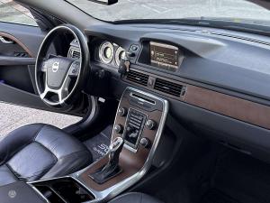 Black Volvo XC70 2012 in Jonava, with an engine capacity of 2.40 L and mileage of 333 thousand km for 11500 €, photo 38 on AUTOMOTO.COM.LV