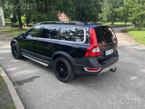Black Volvo XC70 2012 in Ogre, with an engine capacity of 2.40 L and mileage of 279 thousand km for 10500 €, photo 3 on AUTOMOTO.COM.LV