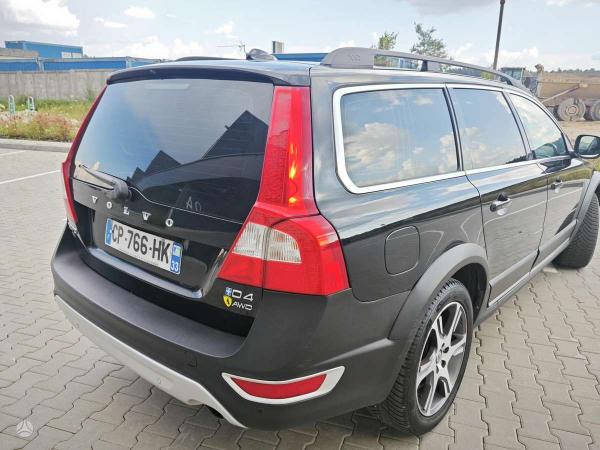 Melns Volvo XC70 2012 Viļņa, ar dzinēja tilpumu 2.40 L un nobraukumu 242 tūkst. km par 10300 €, foto 4 vietnē AUTOMOTO.COM.LV