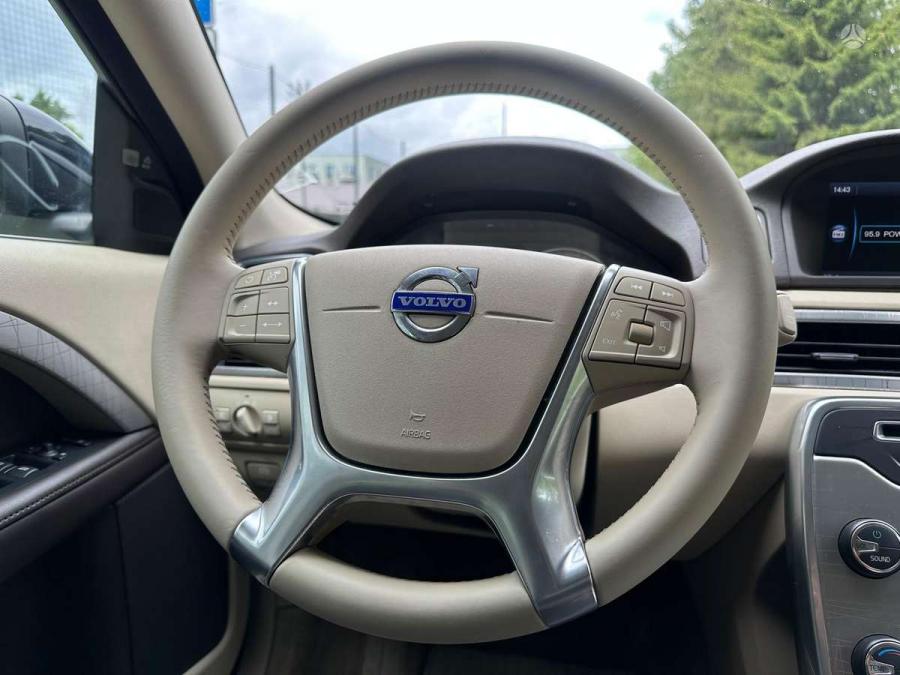 Melns Volvo XC70 2012 Viļņa, ar dzinēja tilpumu 1.98 L un nobraukumu 300 tūkst. km par 8700 €, foto 17 vietnē AUTOMOTO.COM.LV