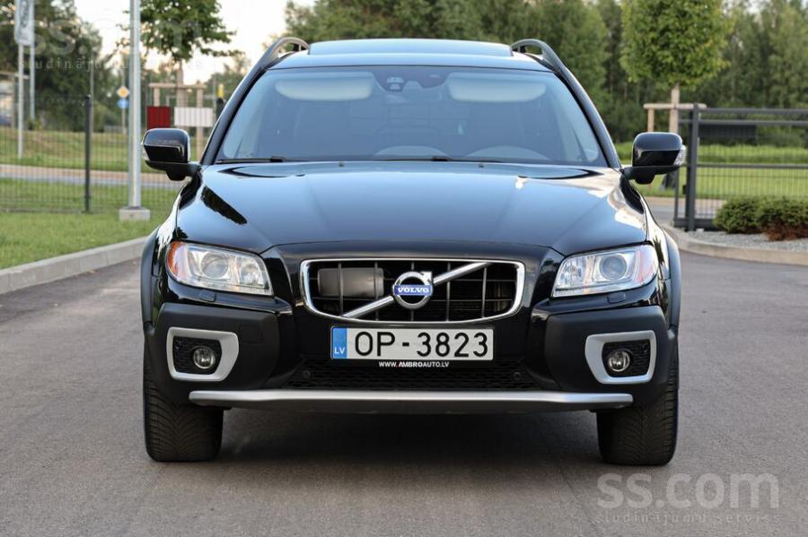 Black Volvo XC70 2012 in Jelgava, with an engine capacity of 2.00 L and mileage of 0 thousand km for 10500 €, photo 3 on AUTOMOTO.COM.LV