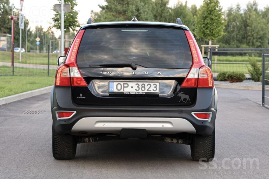 Black Volvo XC70 2012 in Jelgava, with an engine capacity of 2.00 L and mileage of 0 thousand km for 10500 €, photo 6 on AUTOMOTO.COM.LV
