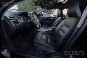 Black Volvo XC70 2012 in Jelgava, with an engine capacity of 2.00 L and mileage of 0 thousand km for 10500 €, photo 8 on AUTOMOTO.COM.LV