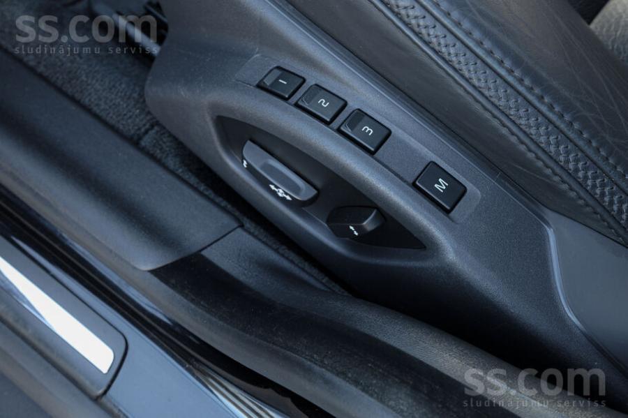 Black Volvo XC70 2012 in Jelgava, with an engine capacity of 2.00 L and mileage of 0 thousand km for 10500 €, photo 27 on AUTOMOTO.COM.LV