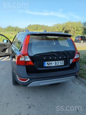 Melns Volvo XC70 2012 Rīga, ar dzinēja tilpumu 2.00 L un nobraukumu 303 tūkst. km par 9500 €, foto 5 vietnē AUTOMOTO.COM.LV