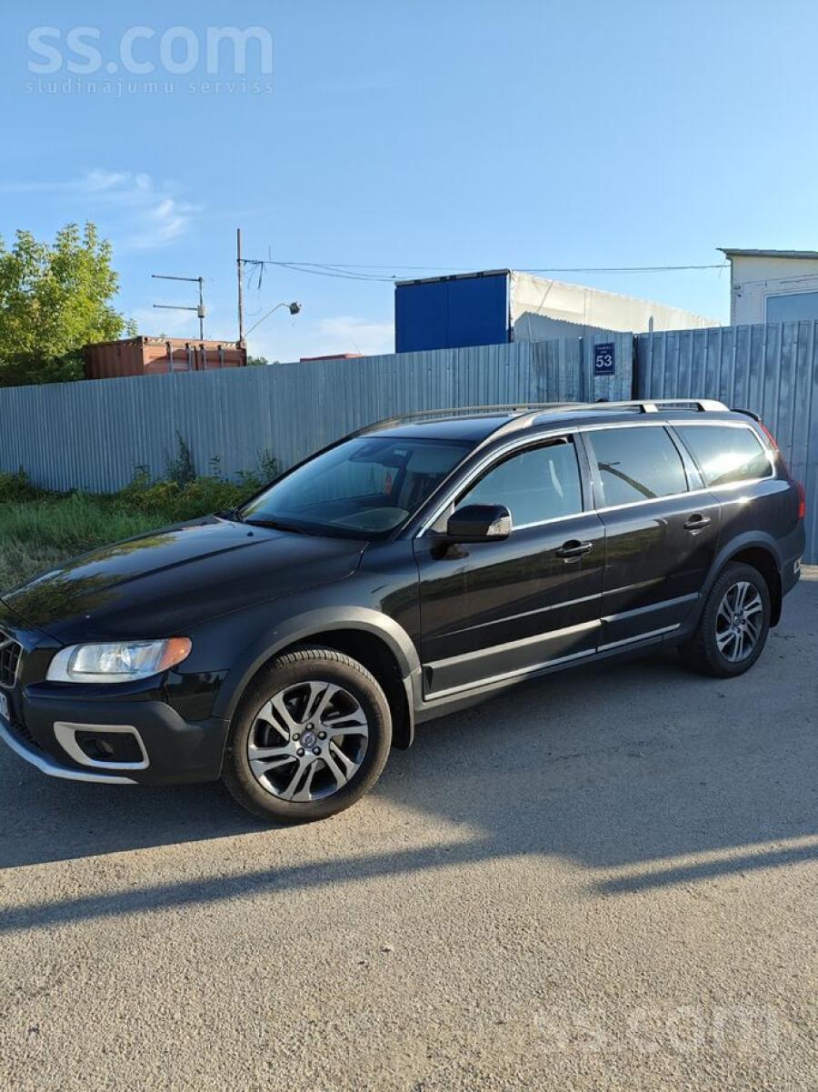 Melns Volvo XC70 2012 Rīga, ar dzinēja tilpumu 2.00 L un nobraukumu 303 tūkst. km par 9500 €, foto 10 vietnē AUTOMOTO.COM.LV