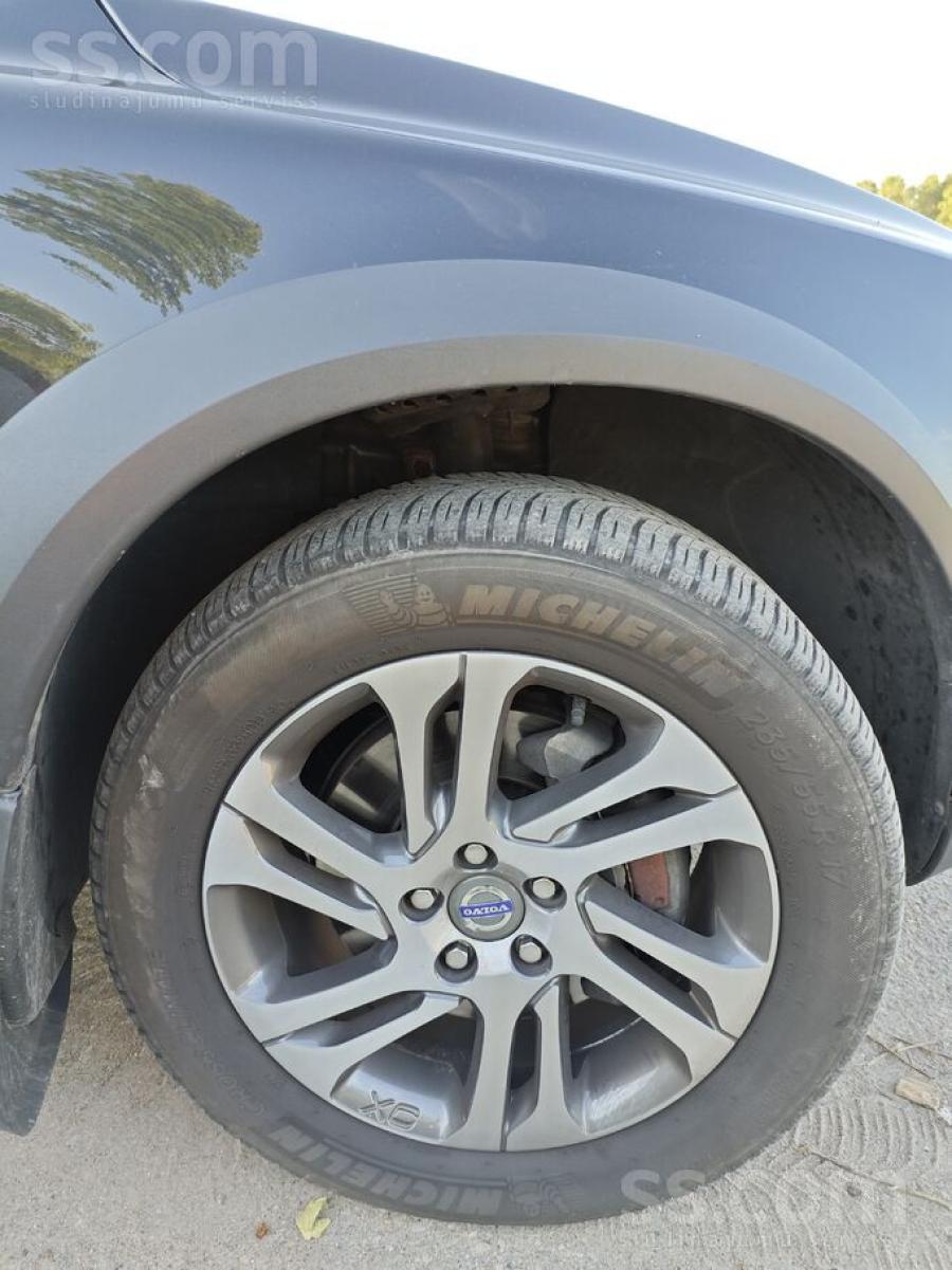 Melns Volvo XC70 2012 Rīga, ar dzinēja tilpumu 2.00 L un nobraukumu 303 tūkst. km par 9500 €, foto 13 vietnē AUTOMOTO.COM.LV