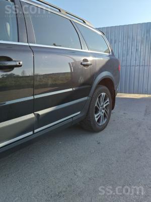 Melns Volvo XC70 2012 Rīga, ar dzinēja tilpumu 2.00 L un nobraukumu 303 tūkst. km par 9500 €, foto 15 vietnē AUTOMOTO.COM.LV